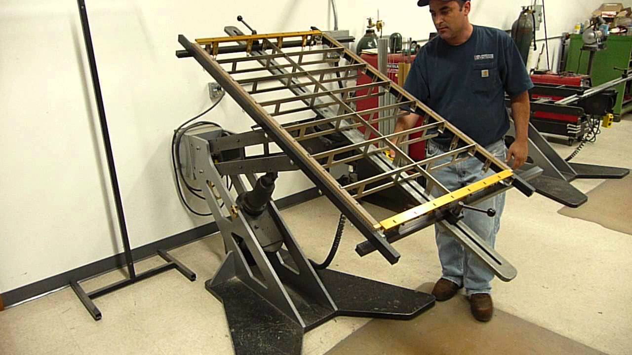 BSI Blankingsystems Working station - YouTube