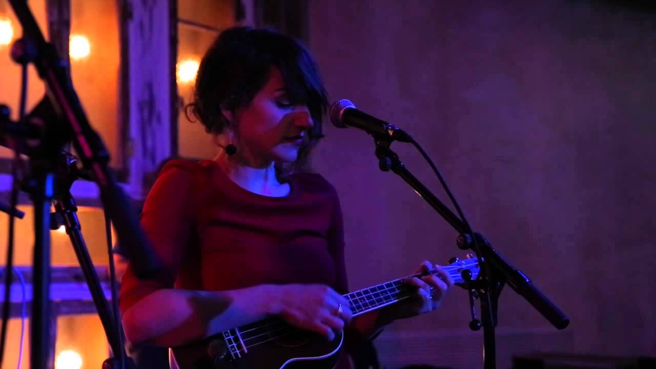 Sivan Talmor - falling in love with you - YouTube