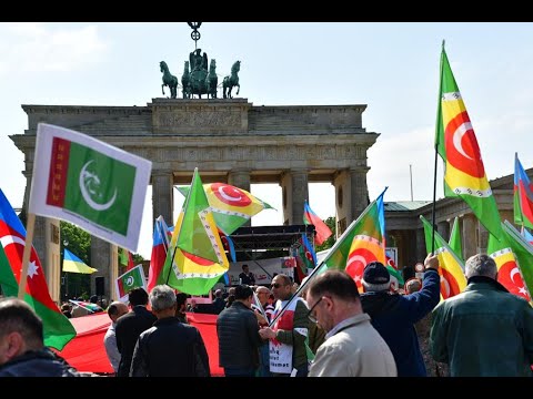 Azerbaycan Türklerinden Berlin'de Yürüyüş! - YouTube