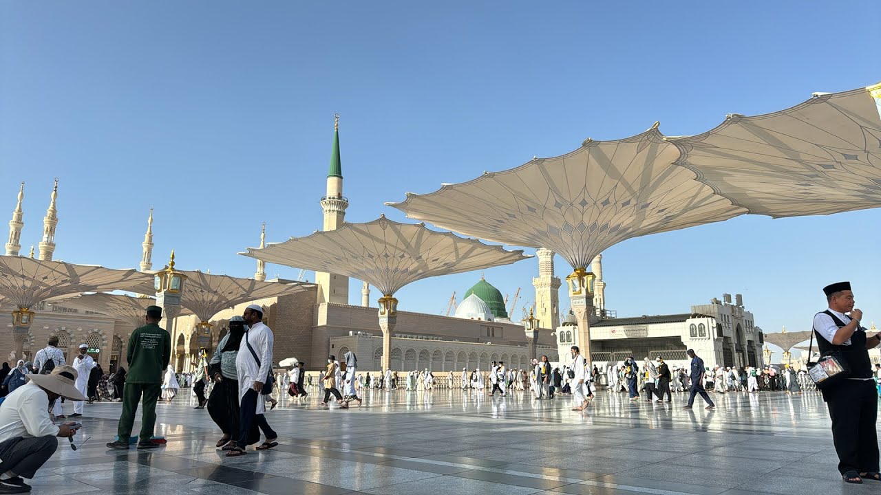 Rehan Habib live from Madina Roza E Rasol ﺻَـــــﻠَﯽ اللہُ ﻋَﻠَــــﯿْﮧِ ...