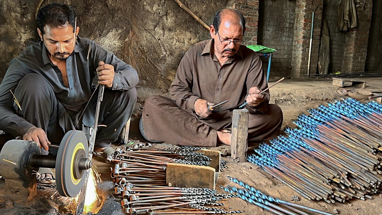 Incredible Process of Making Traditional Wood Auger With Forging ...