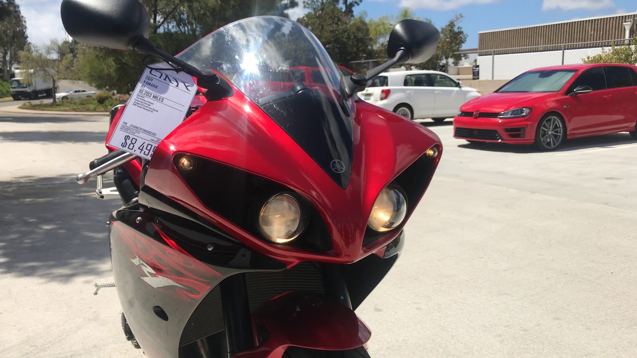 2011 Yamaha R1 / Carbon Fiber / Two Brothers Exhaust Sound Clip / Walk ...