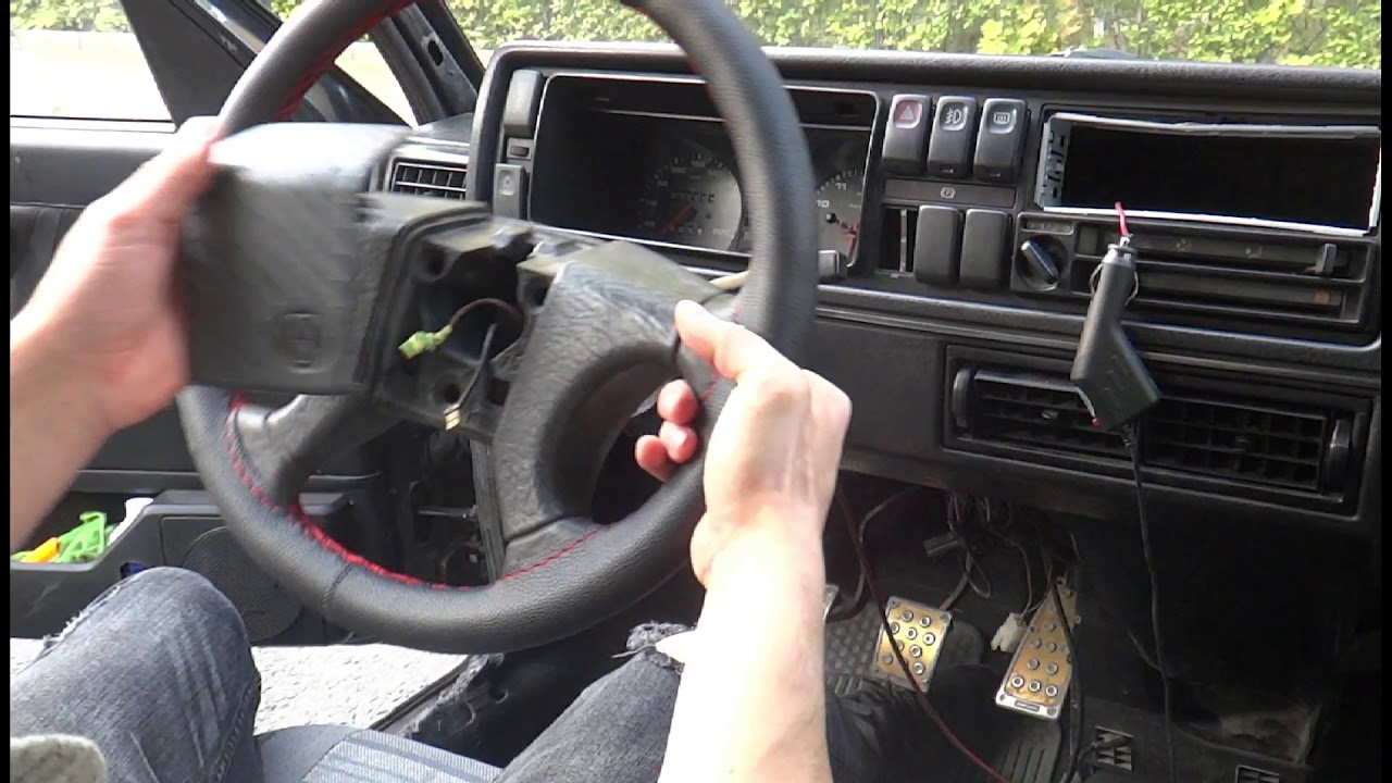 🚗 VW Golf 2 change steering wheel - YouTube