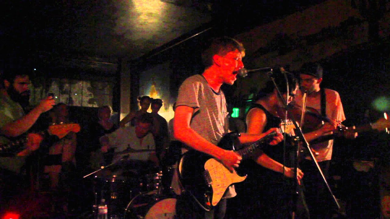 Moses Campbell - She Has A Heart (live) - YouTube
