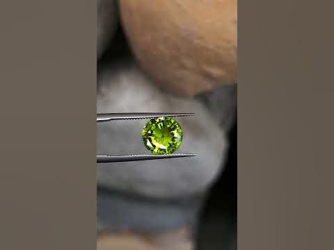 peridot 2.07ct - YouTube