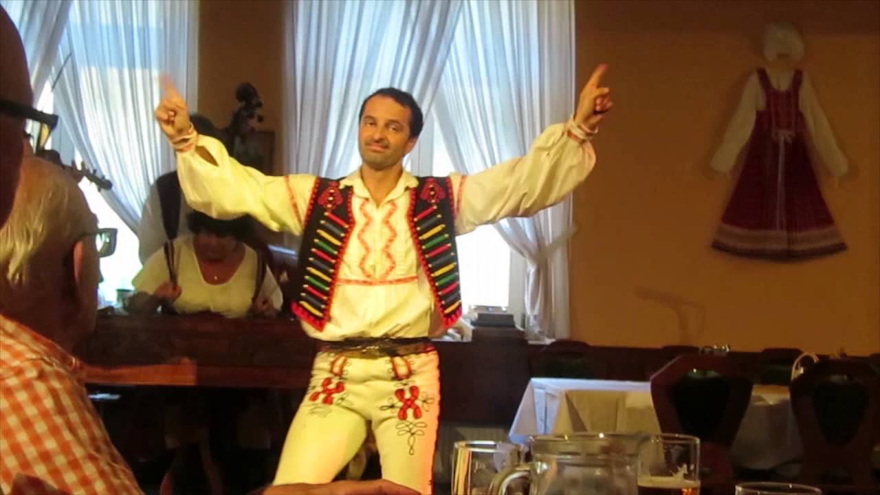 Czech Traditional Music and Dancing - YouTube