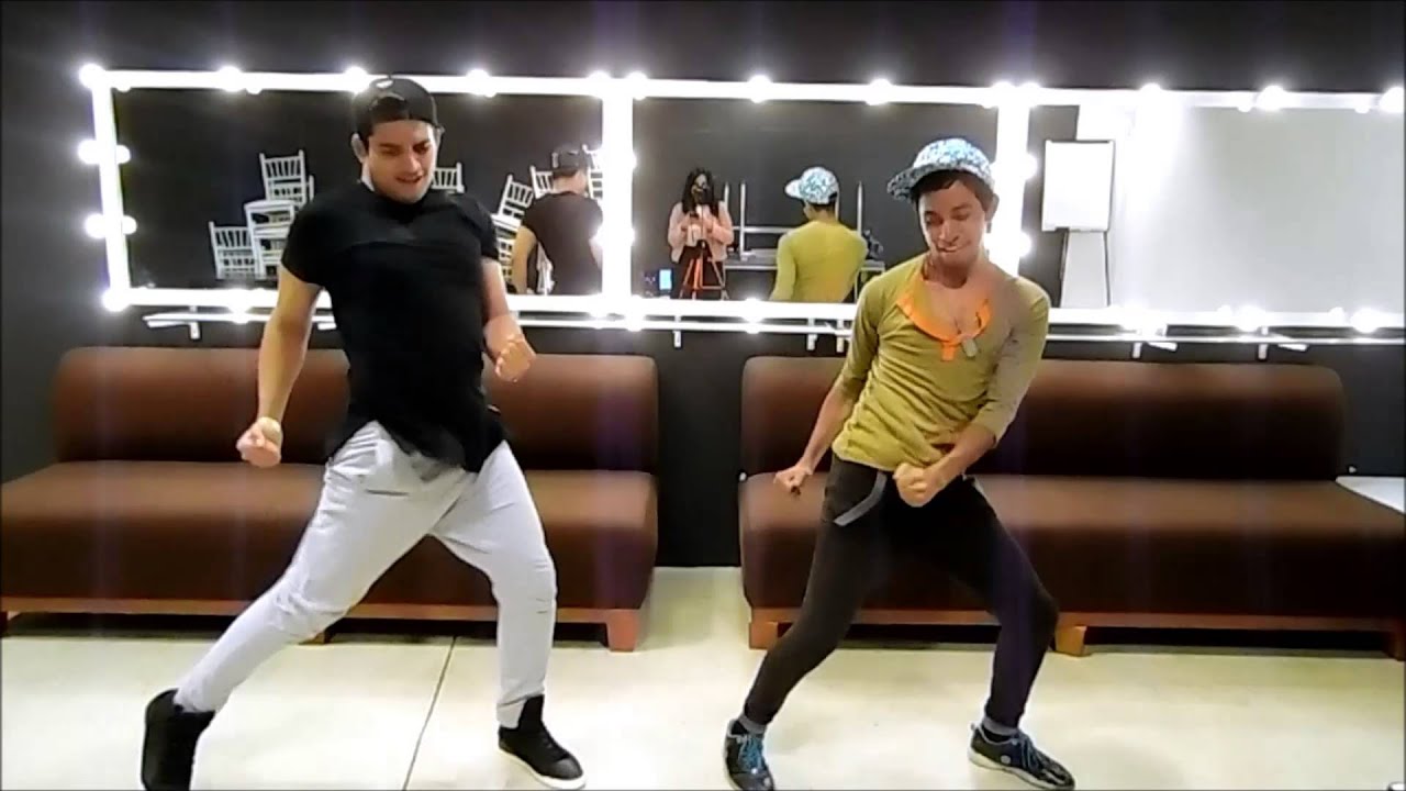 Sunny Sunny | Zumba Fitness | SantiagoCortés&LunaDnce - YouTube