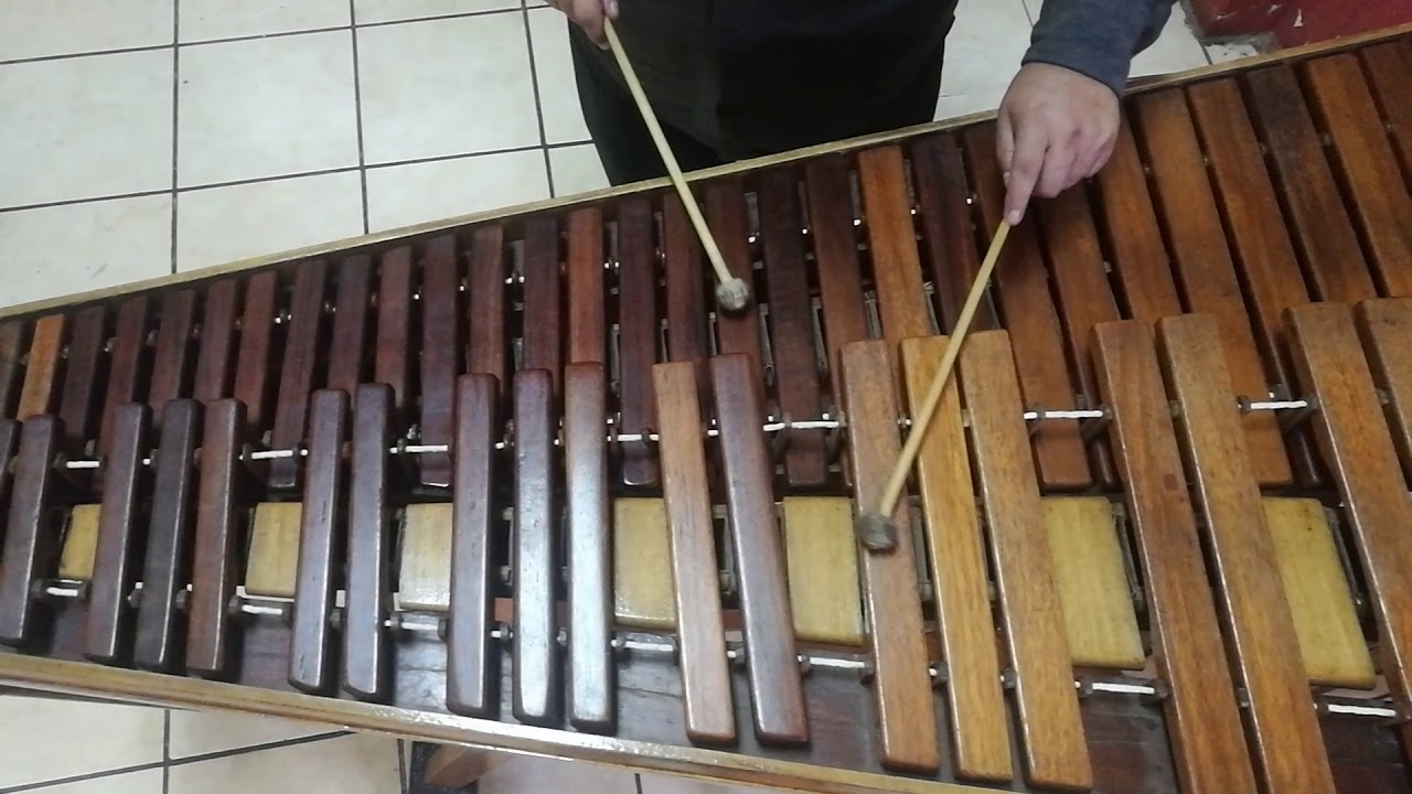 aprende a tocar Marimba Acorde de la sostenido o si bemol triniando ...