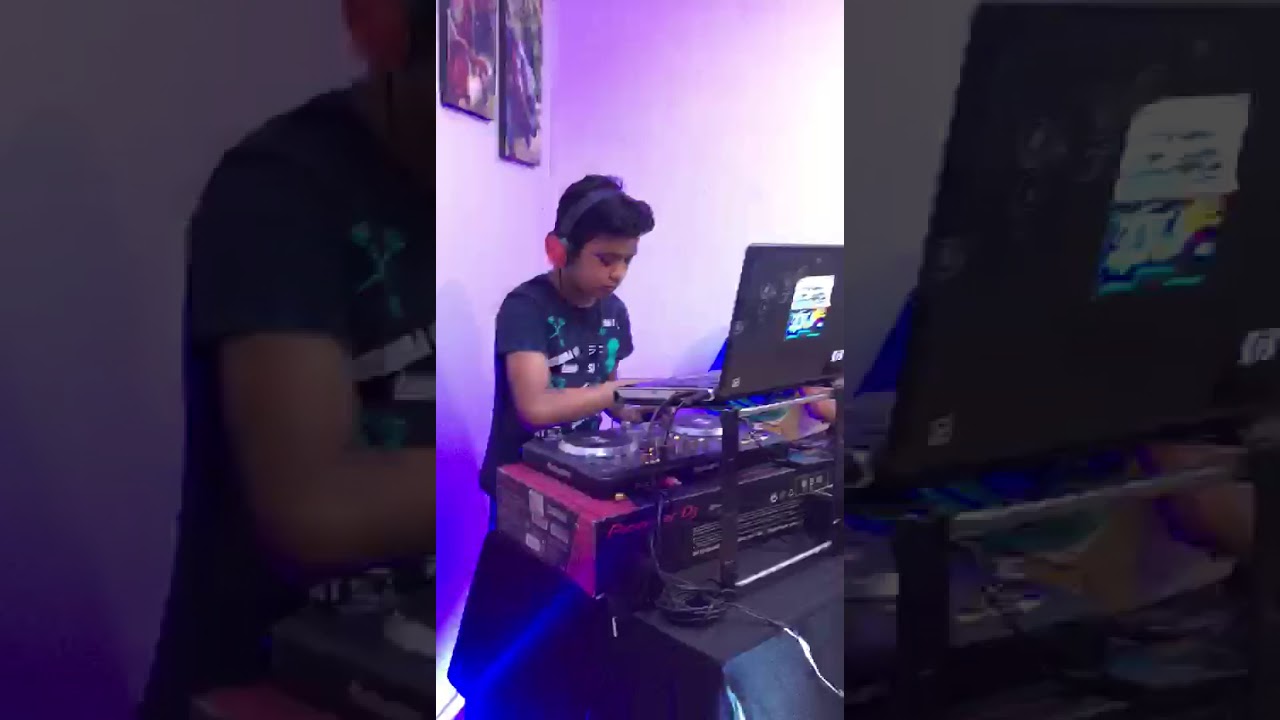 En tornamesas dj thunder, dj patto - YouTube
