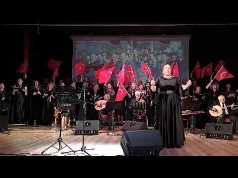 Konyaaltı Belediyesi Dostluk korosu şef ZERA VARELDZHİ.     İZMİR MARŞI