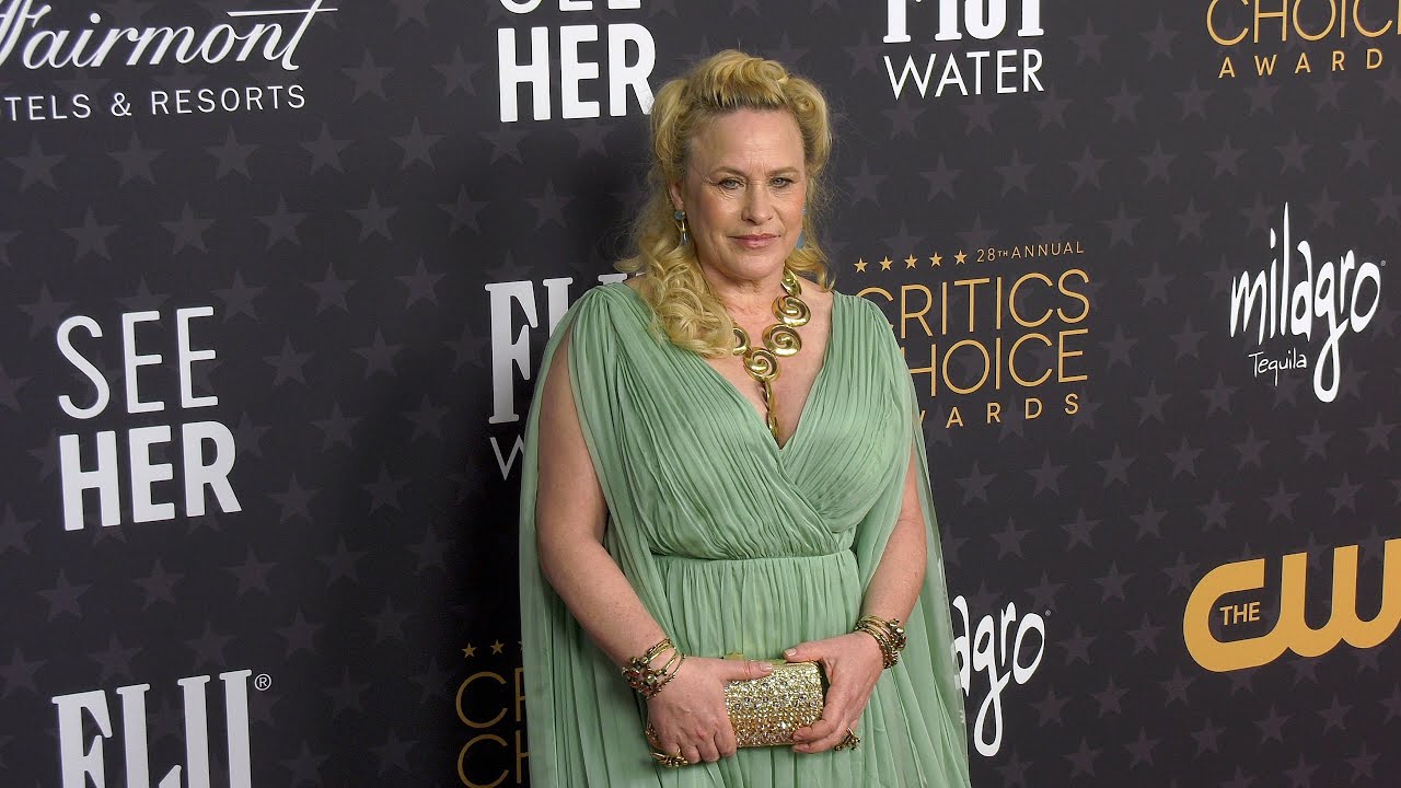 Patricia Arquette 2023 Critics Choice Awards Red Carpet Arrivals - YouTube