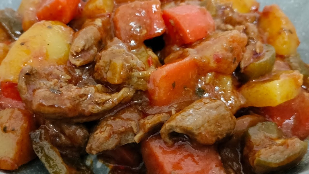 BEEF CALDERETA I SIMPLE FILIPINO STYLE - YouTube