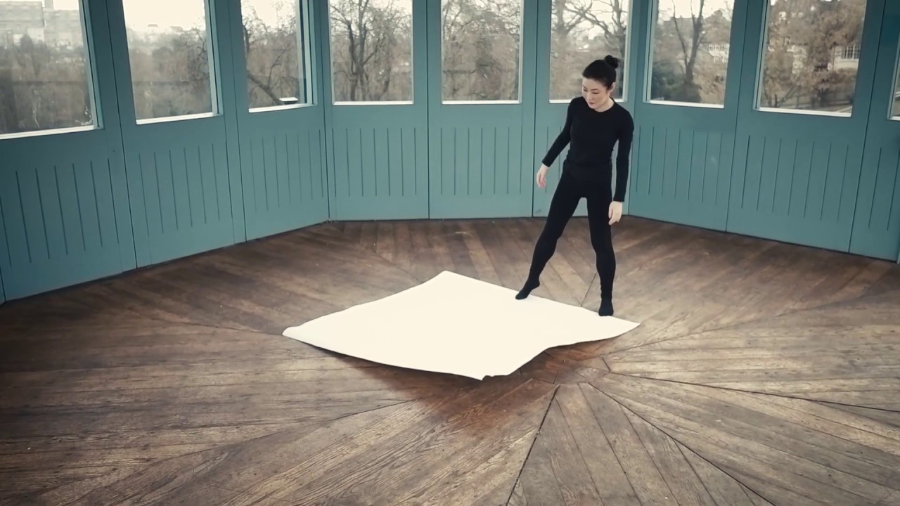 Moon Rabbit Giant Origami performance by Coco Sato teaser - YouTube