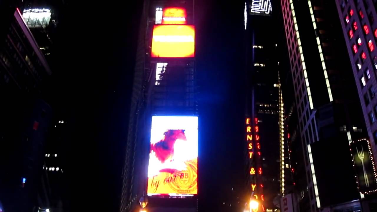 Times Square New York City Lights Going Out - YouTube