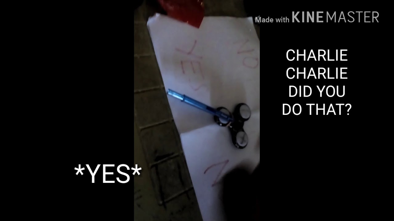/CHARLIE CHARLIE SPINNER CHALLENGE IN THE DARK\YOU WON'T BELIEVE WHAT ...