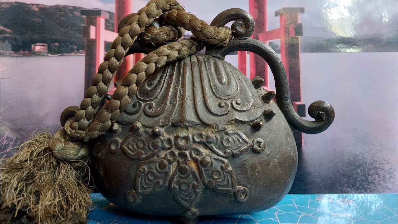 Antique Japanese suzu bell - YouTube
