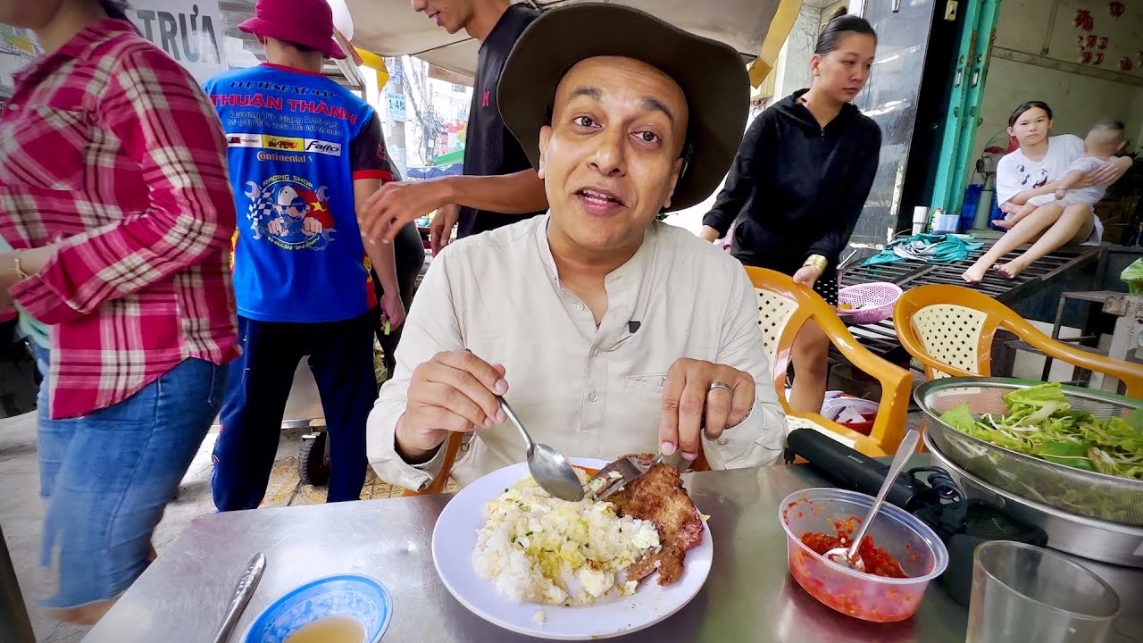 Must Try Com Tam In Ho Chi Minh City! Saigon Street Food Tour | Vlog ...