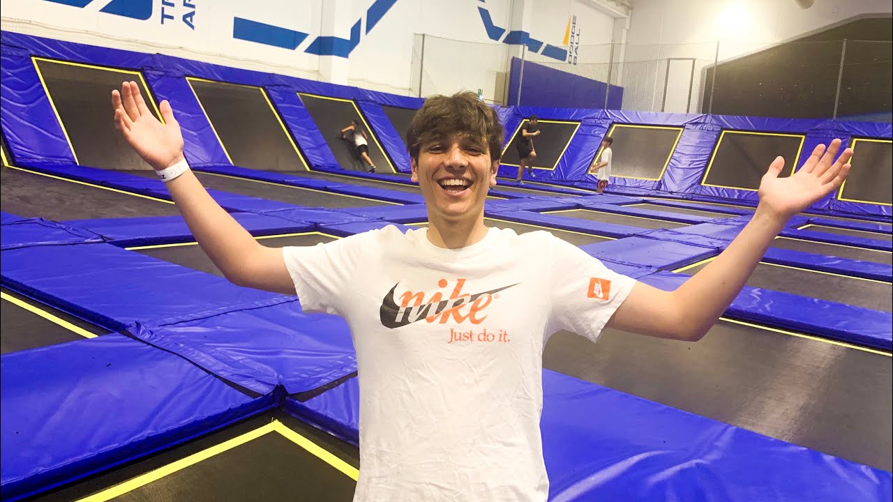 TRAMPOLINE PARK CHALLENGE!!! - YouTube
