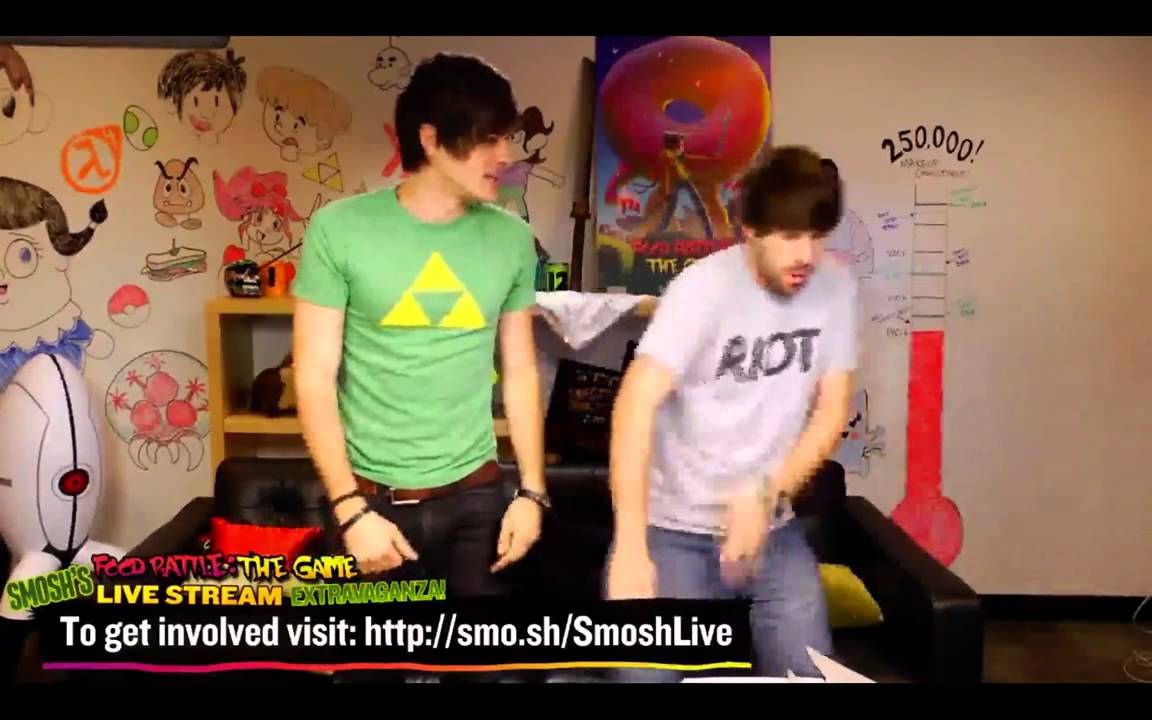 SMOSH LIVESTREAM Chicken Dance - YouTube