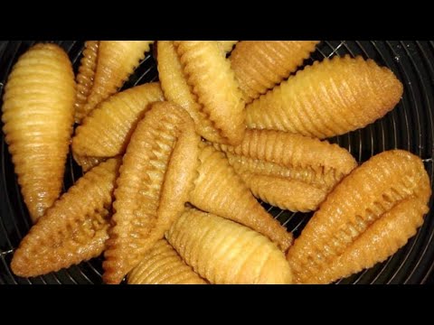 ঝিনুক পিঠা রেসিপি || চিরুনি পিঠা || শংখ পিঠা || Jhinuk Pitha Recipe ...