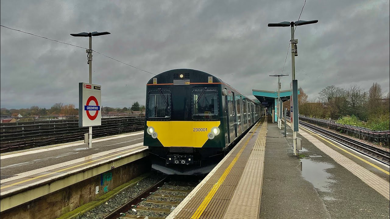 GWR Class 230 at Greenford(spot) - YouTube