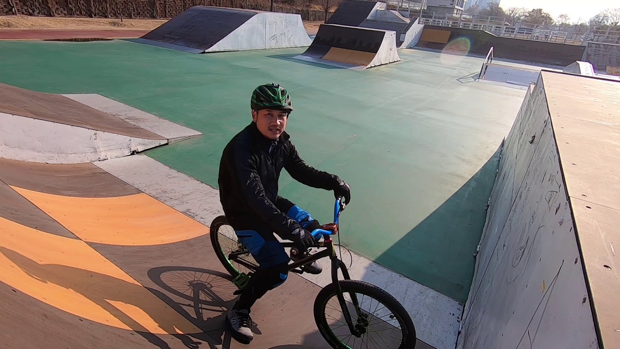 [벨픽] 하우투 페이키 how to fakie 남자라면 후진할때가 가장 멋짐 - YouTube