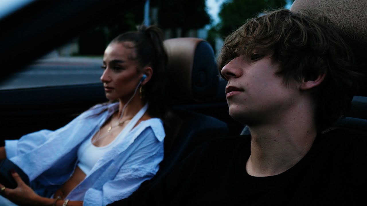 Mollywood - THC (Official Music Video) - YouTube