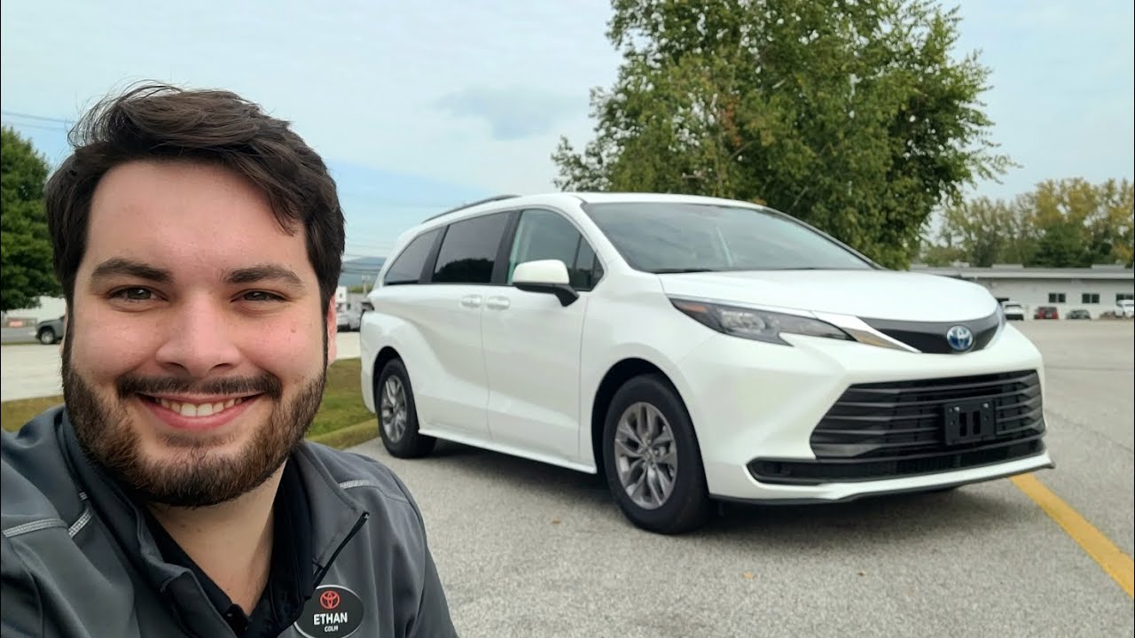 2024 Toyota Sienna LE+ AWD in Ice Cap - YouTube