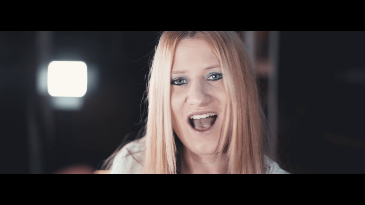 Lisa Heider - Total Verrückt (Offizielles Video) - YouTube