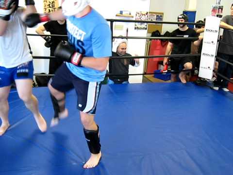 Montreal Seminar 2010 - Matt sparring with Ottawa Student - YouTube