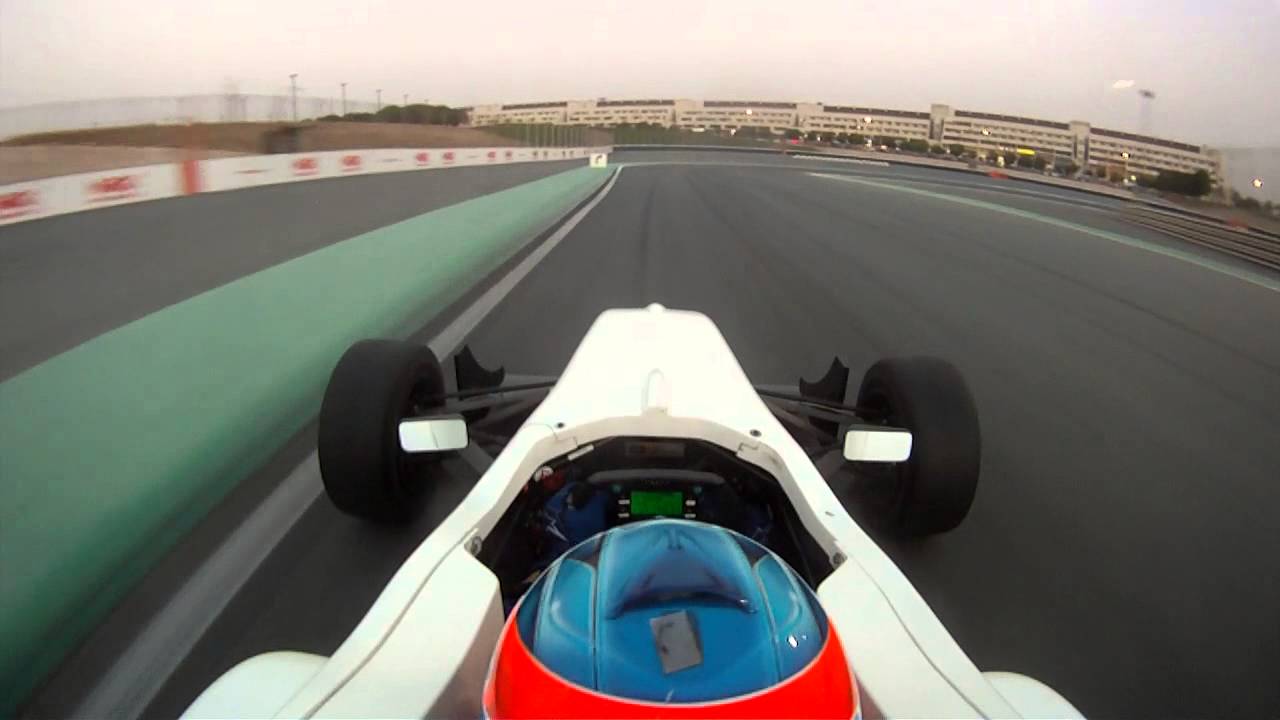 Test FG1000 - Dubai Autodrome - Club Circuit Configuration - YouTube