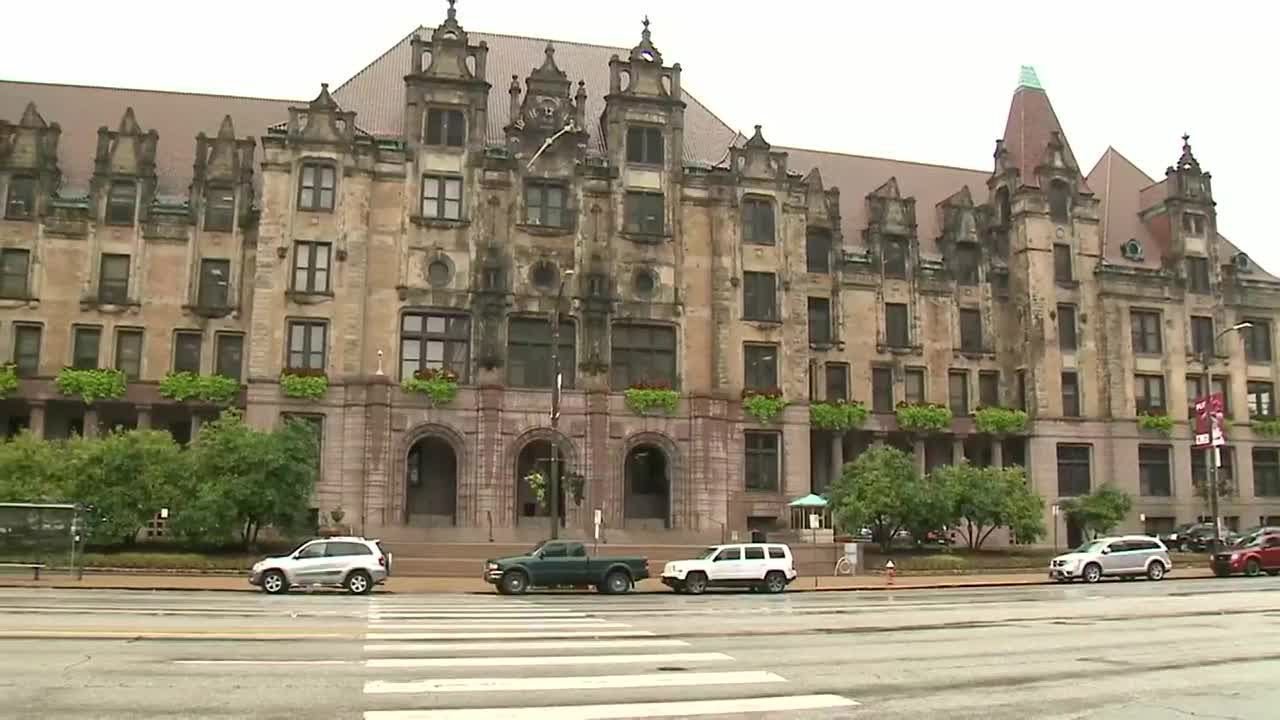 St. Louis Board of Aldermen one step closer to doubling salary - YouTube
