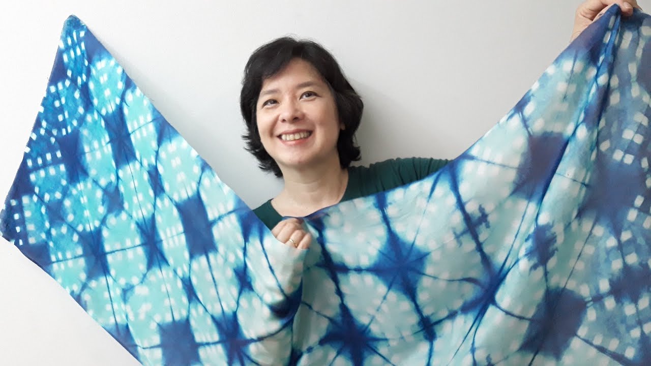 Como tingir um lenço de seda usando prendedores de roupas. - YouTube