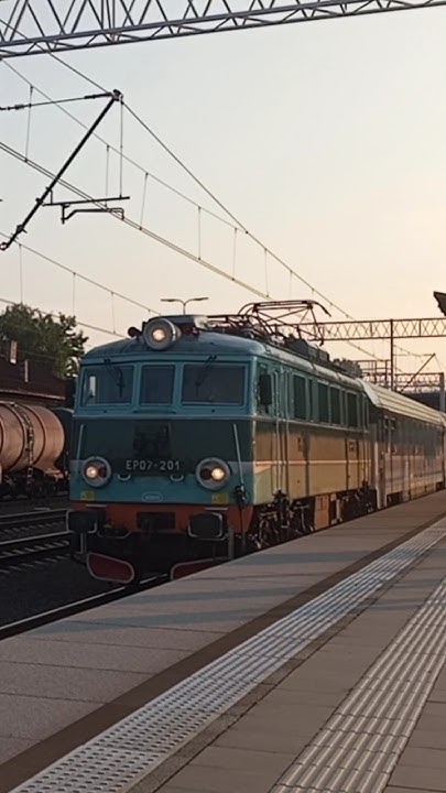 EP07-201 z IC Szyndzielnia - YouTube