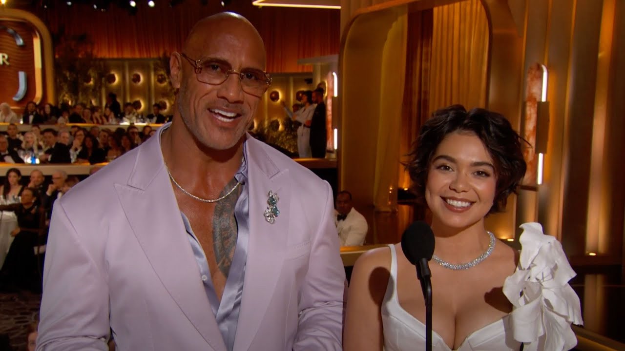 Dwayne Johnson & Auliʻi Cravalho Present Supporting Female Actor–Motion ...