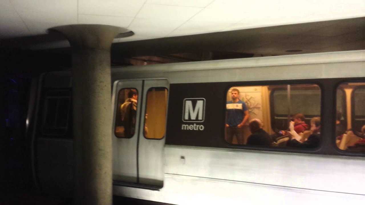 WMATA Metrorail Original (Unrehabbed) Breda 4000 series, and Rohr ...