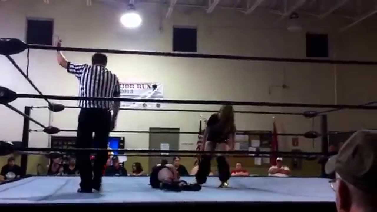 Keri Gold vs Kandi Jewel - YouTube