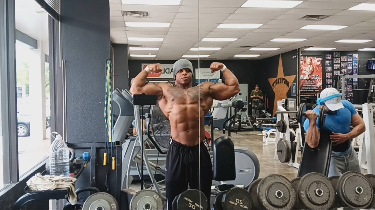 Bodybuilding Week, Day 1 - YouTube