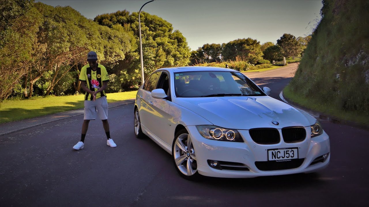 Review of a 2010 BMW 335i Twin Turbo - YouTube