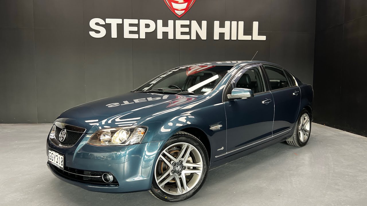 Holden Commodore Calais V V6 - YouTube