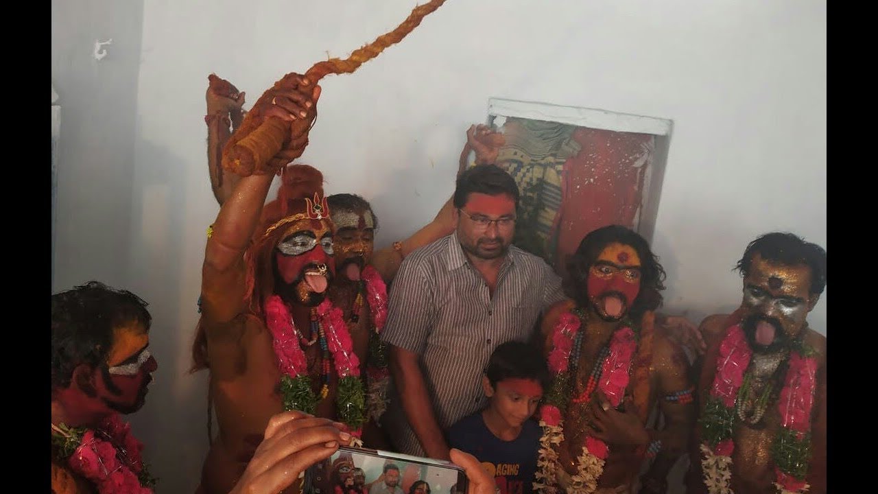 2018 CHARMAHAL BONALU || Pothraju beating || •OLD CITY• - YouTube