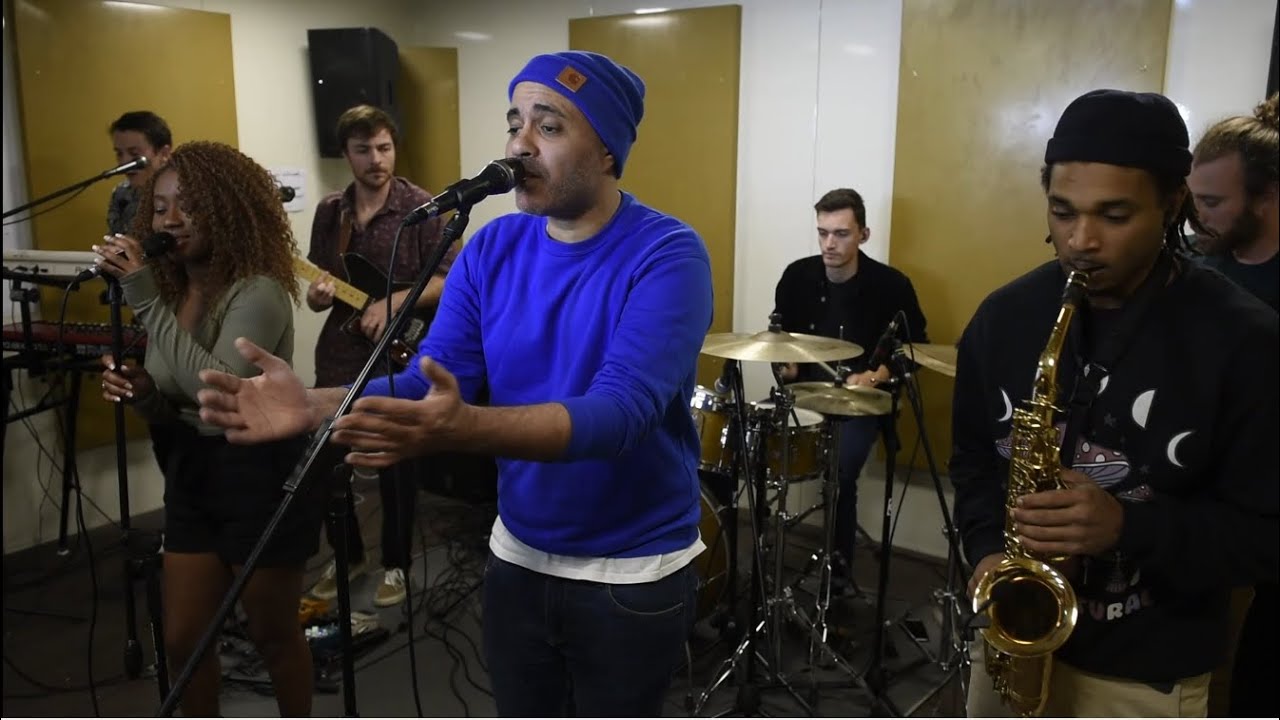 Ape Man x Smhylie - The Way i Sing (Live Session) - YouTube