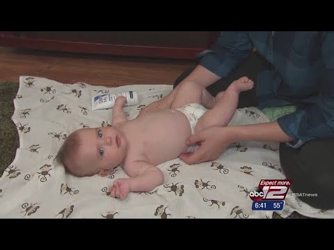Baby massage help soothe baby and connect with parent