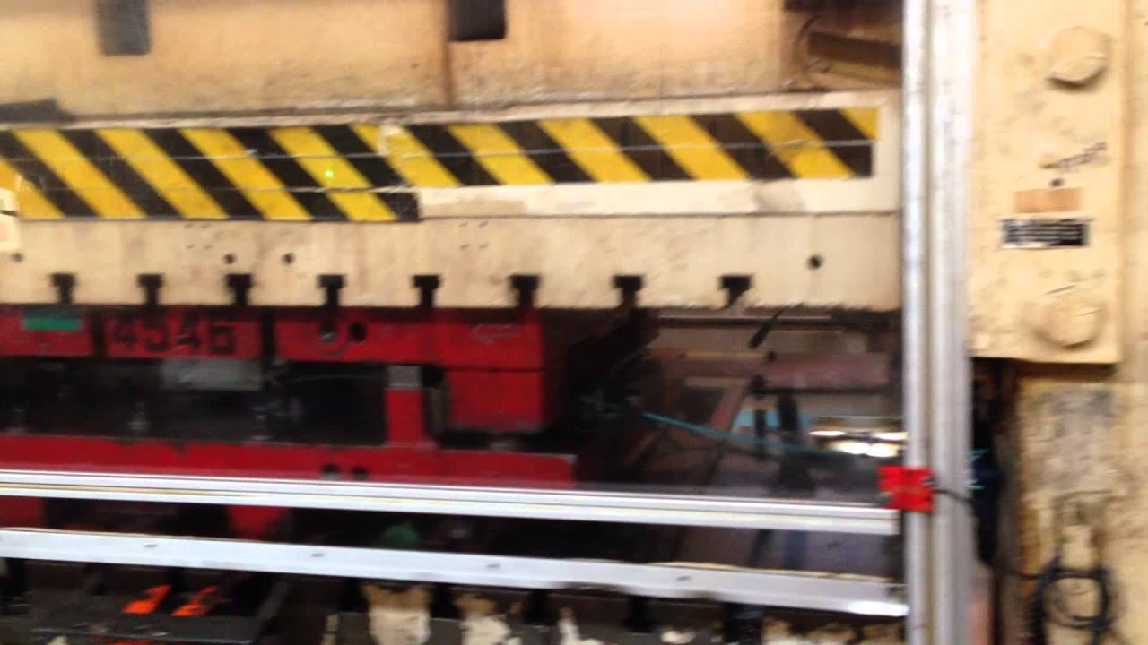 800 Ton Minster - YouTube