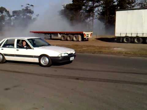vl bt1 turbo burnout - YouTube