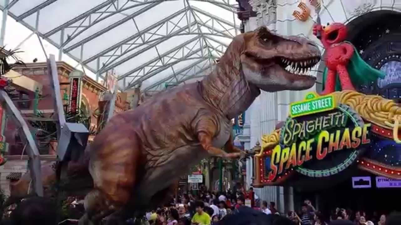 Jurassic Park Dinosaurs at Universal Studios - YouTube