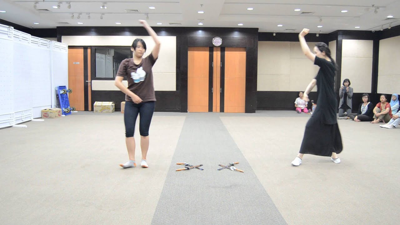 Video Latihan Tari Pedang - 검무 - YouTube