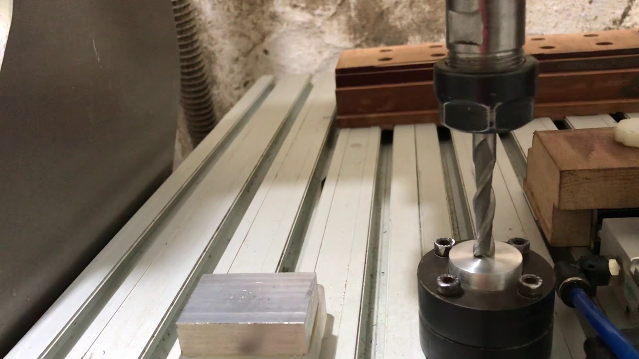 Cnc Z tool zero probe - YouTube