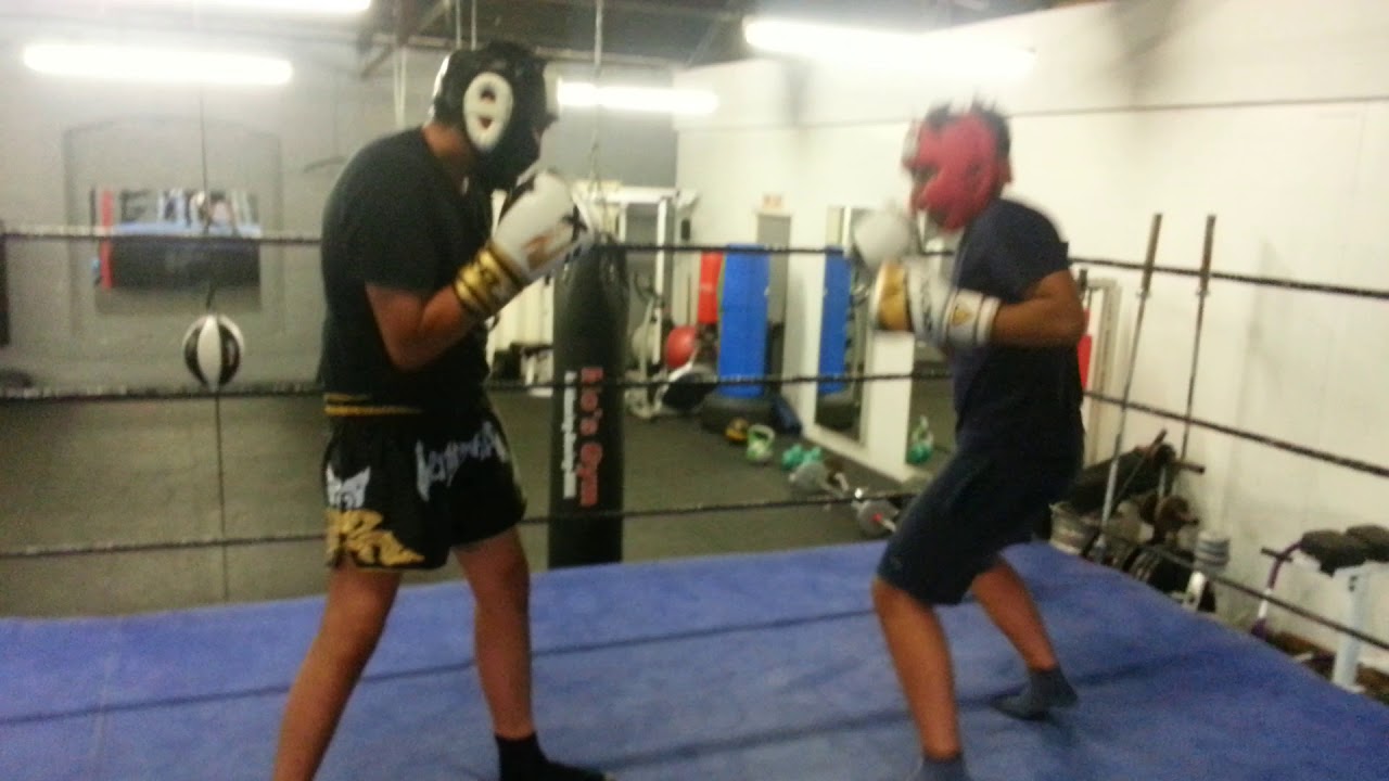 Mo's Gym kickboxing / Mma Manchester(3) - YouTube