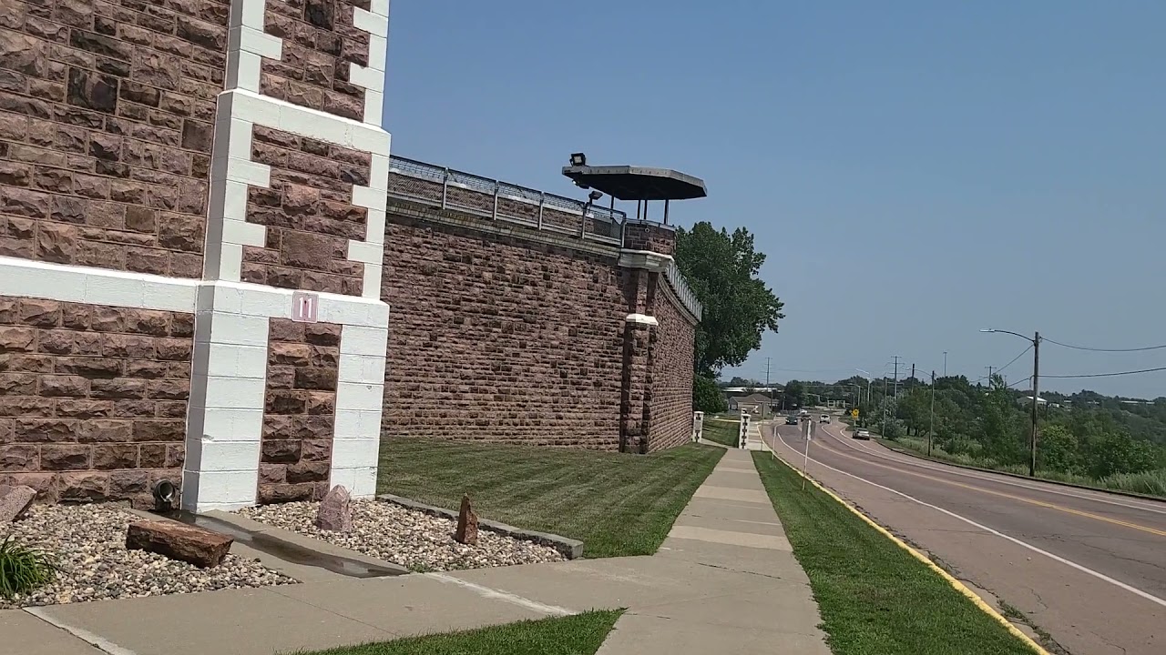 Sioux falls South Dakota State penitentiary and the surrounding area ...
